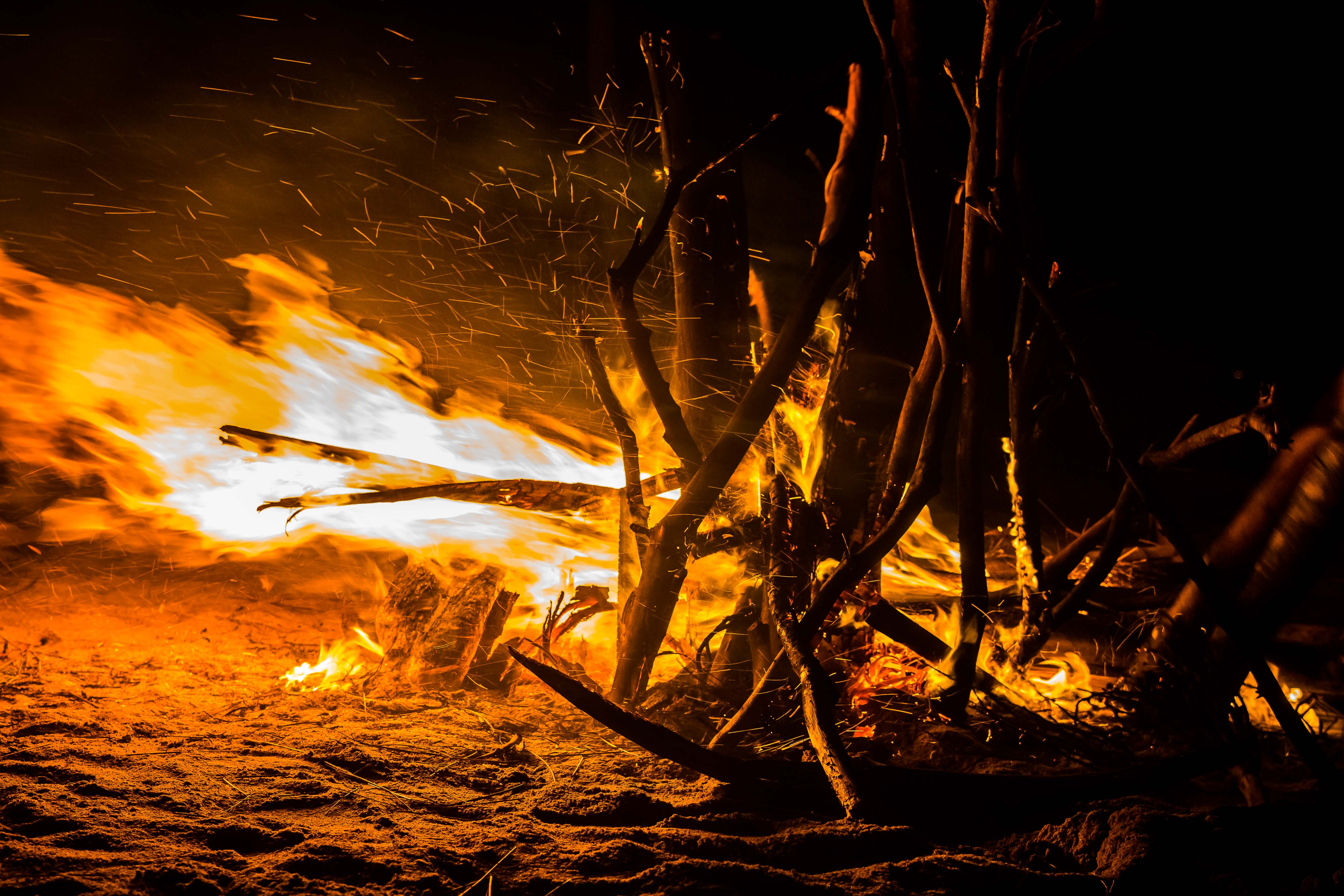 Free Photo Feu Et Vent Bikers Black Background Fire Free